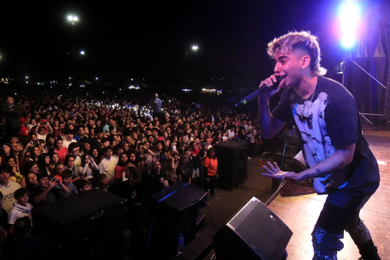 La historia de cómo se hizo famoso Luck Ra, el cantante de “La Morocha” y “Hola Perdida”