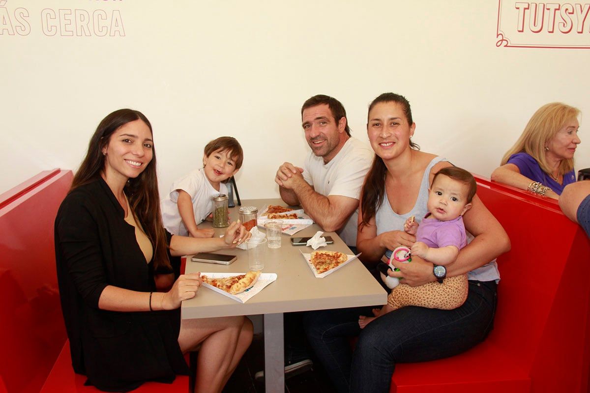 Tutsy Pizza ¡porciones gratis para todos!