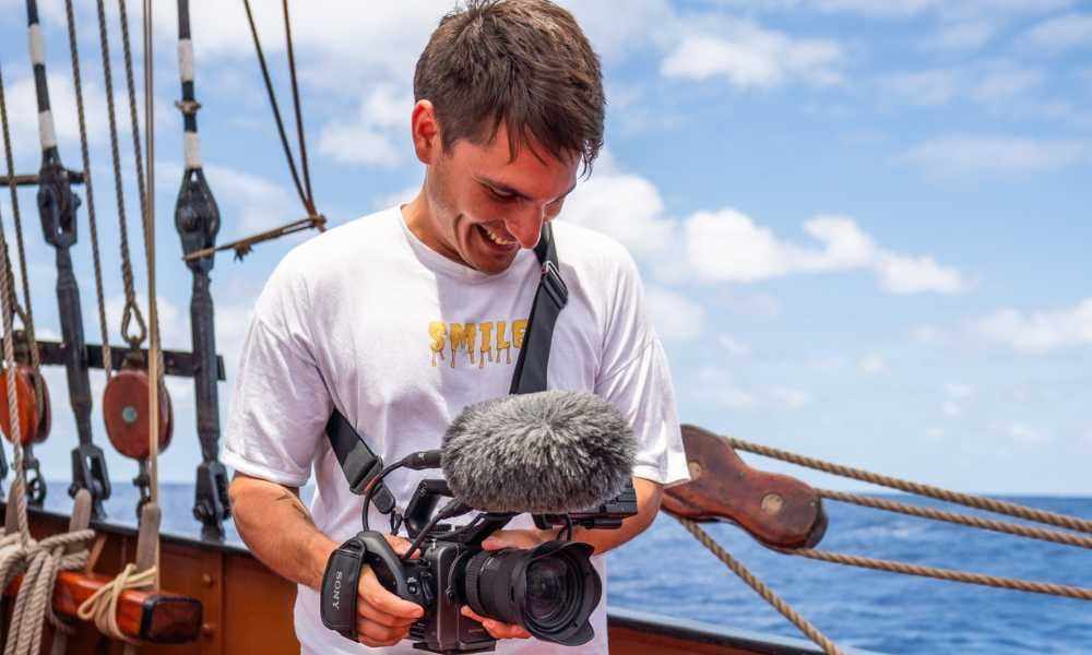 Quién es Nico Marín, el fotógrafo que logró lo mismo que Messi y busca ...