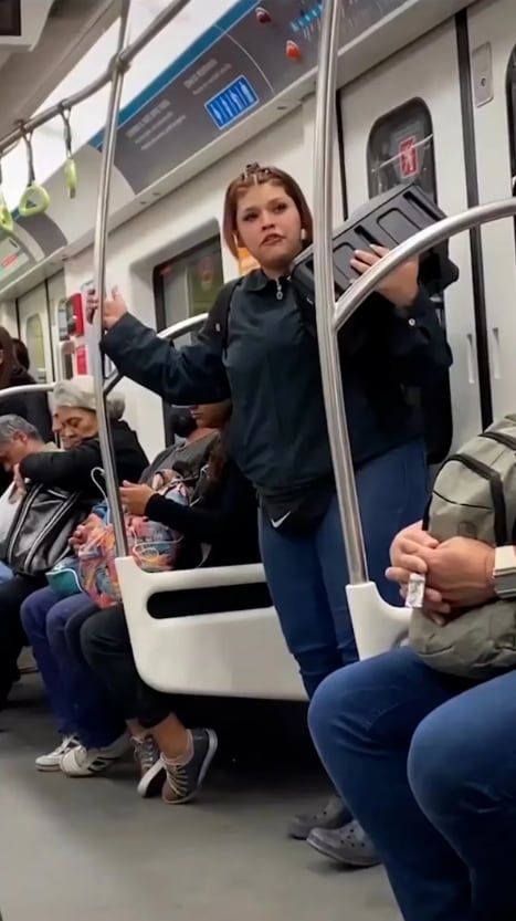 La increíble historia de Flor Álvarez: de vivir en la calle a ser furor ...