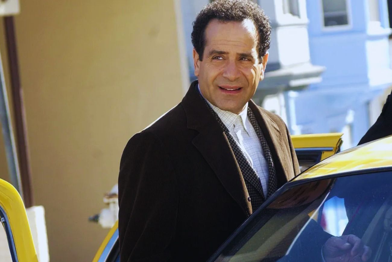 Así se ve hoy Tony Shalhoub, el actor protagonista de la serie “Monk”