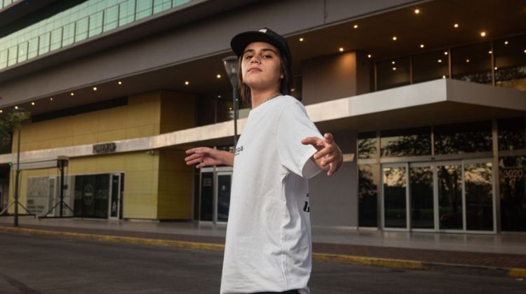 Quién es Valentino Merlo, el joven que arrasa con los números en sus ...