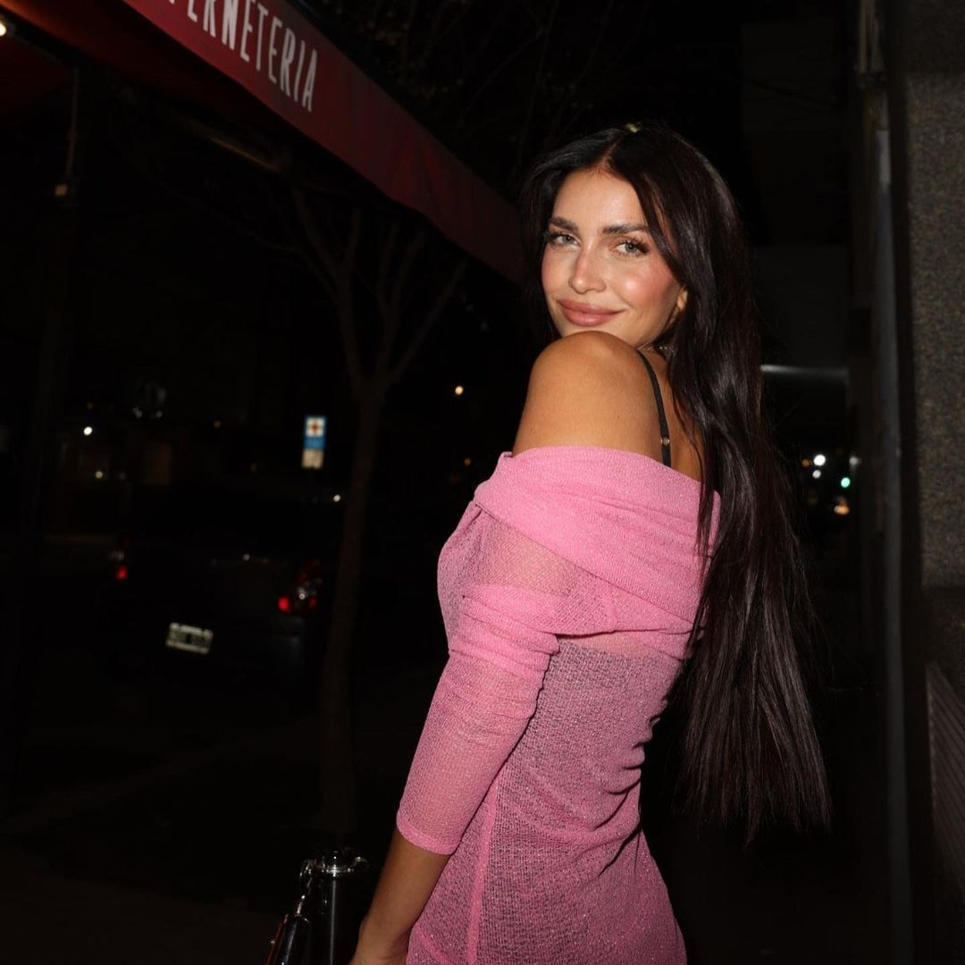 Zaira Nara uso un vestido rosa de transparencias y posó en todos los ...