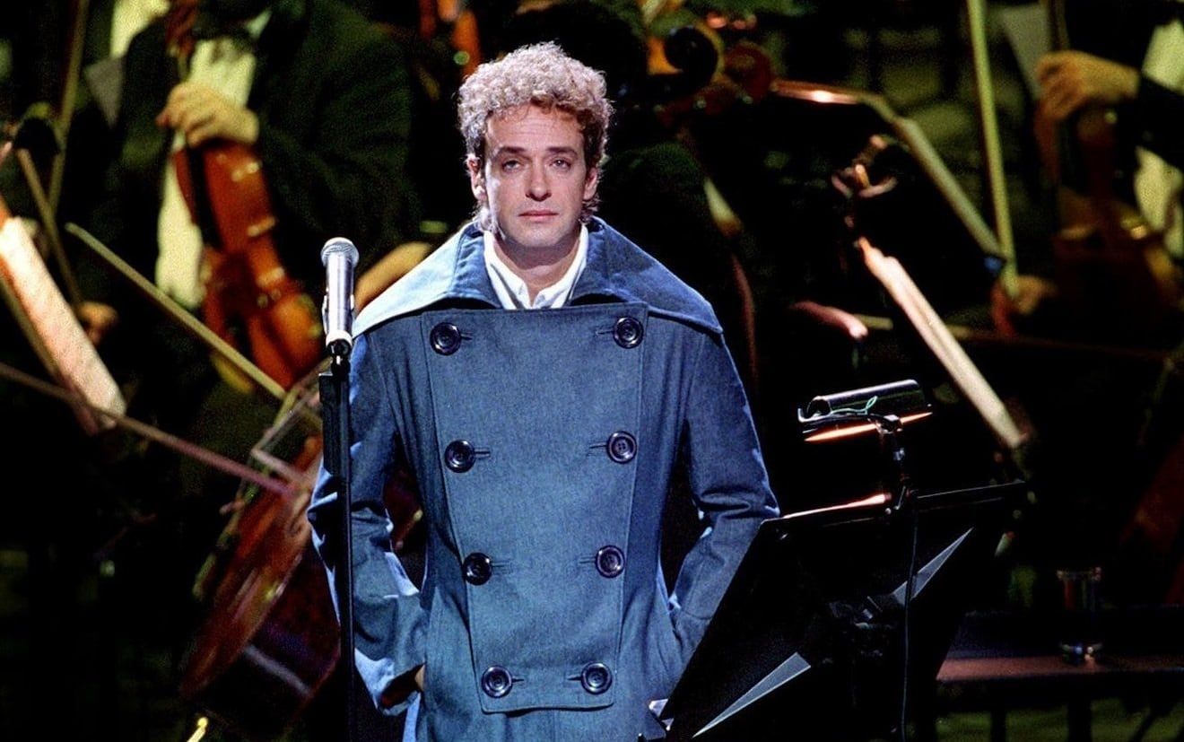 Eterno: Gustavo Cerati fue elegido entre los 50 mejores cantantes en la ... Eterno: Gustavo Cerati fue elegido entre los 50 mejores cantantes en la ...