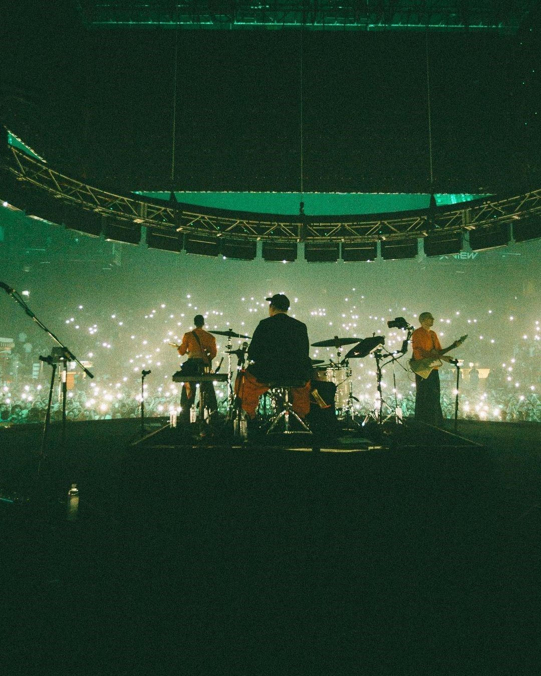 Así fue el increíble show 360° de la banda mendocina Usted Señalemelo ...