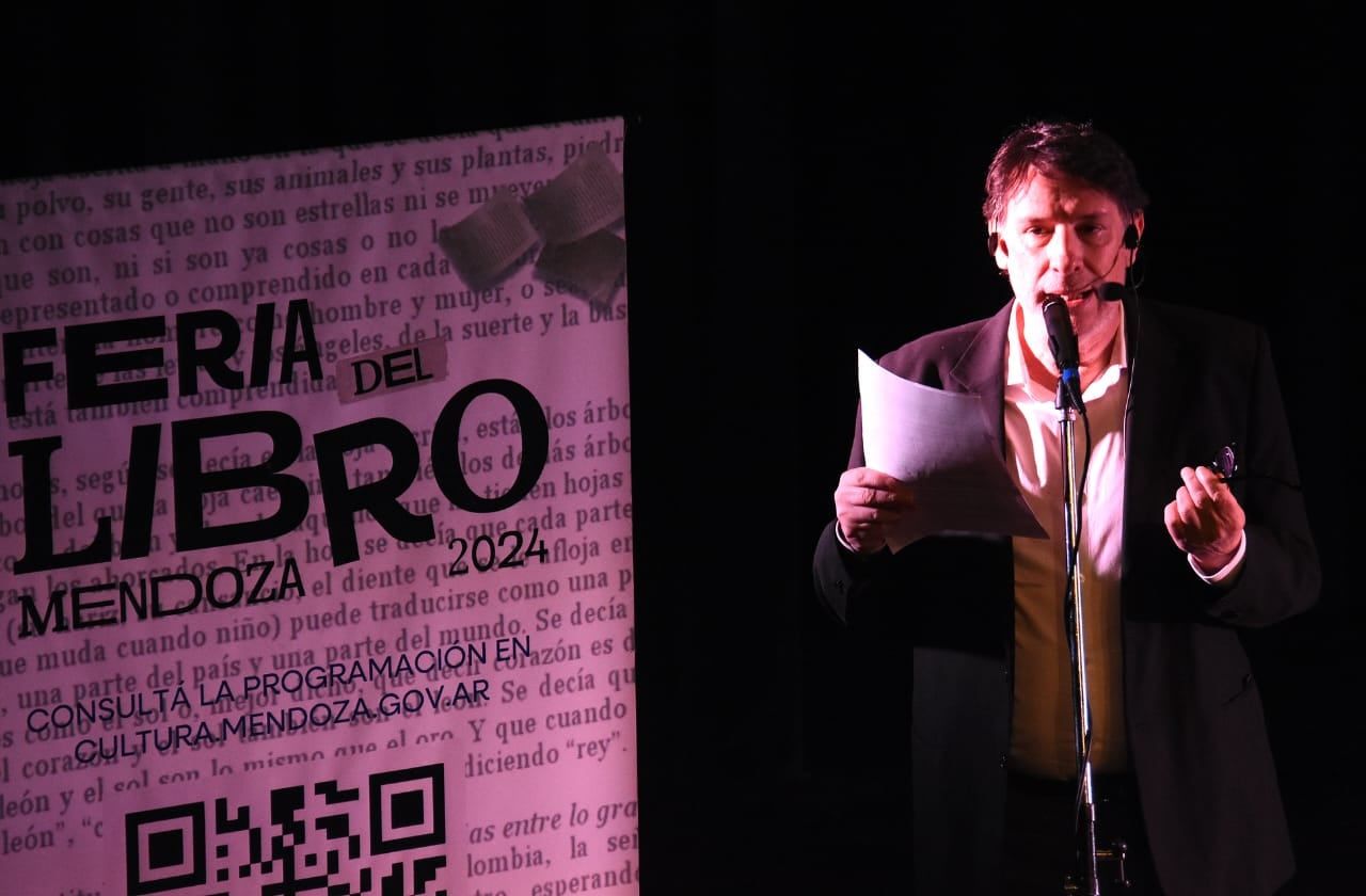 Jorge Sosa fue homenajeado en la Feria del Libro de Mendoza