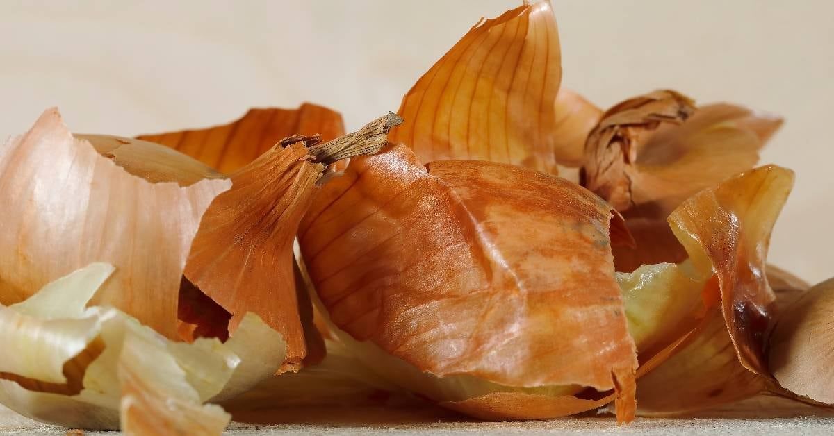 Esto ocurre si usás las capas de cebolla para las plantas del jardín