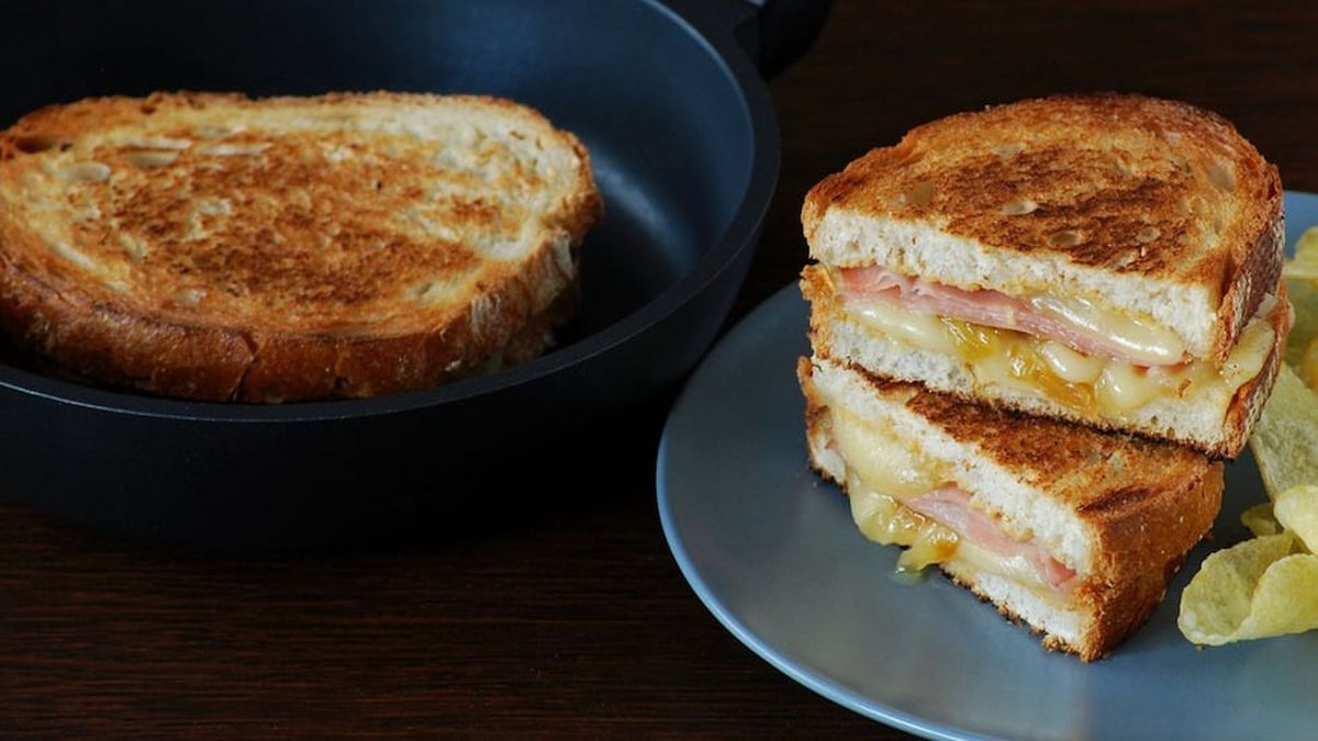 Cómo hacer el sándwich viral y económico en sartén que tendrás listo en ...