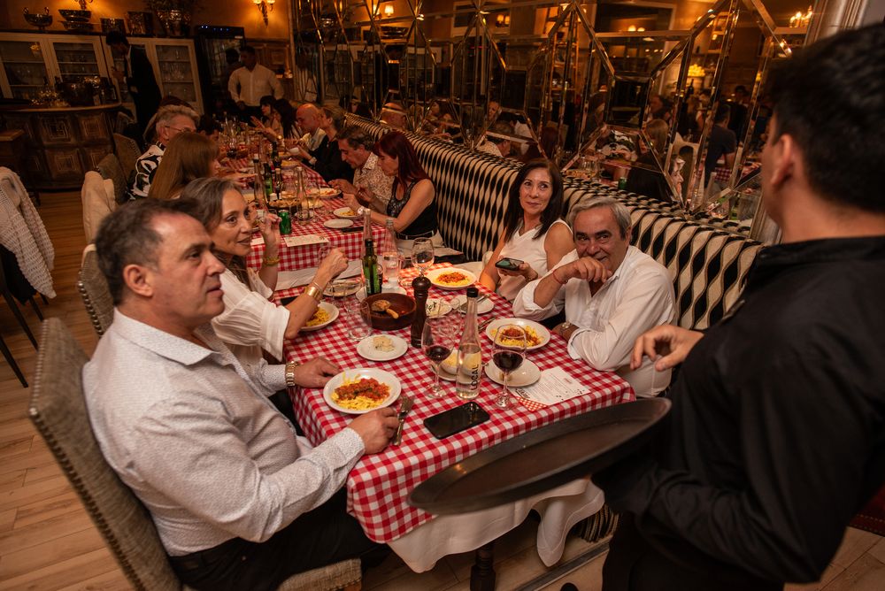 Atención fans de la comida italiana: por entradas agotadas, Trevi ...