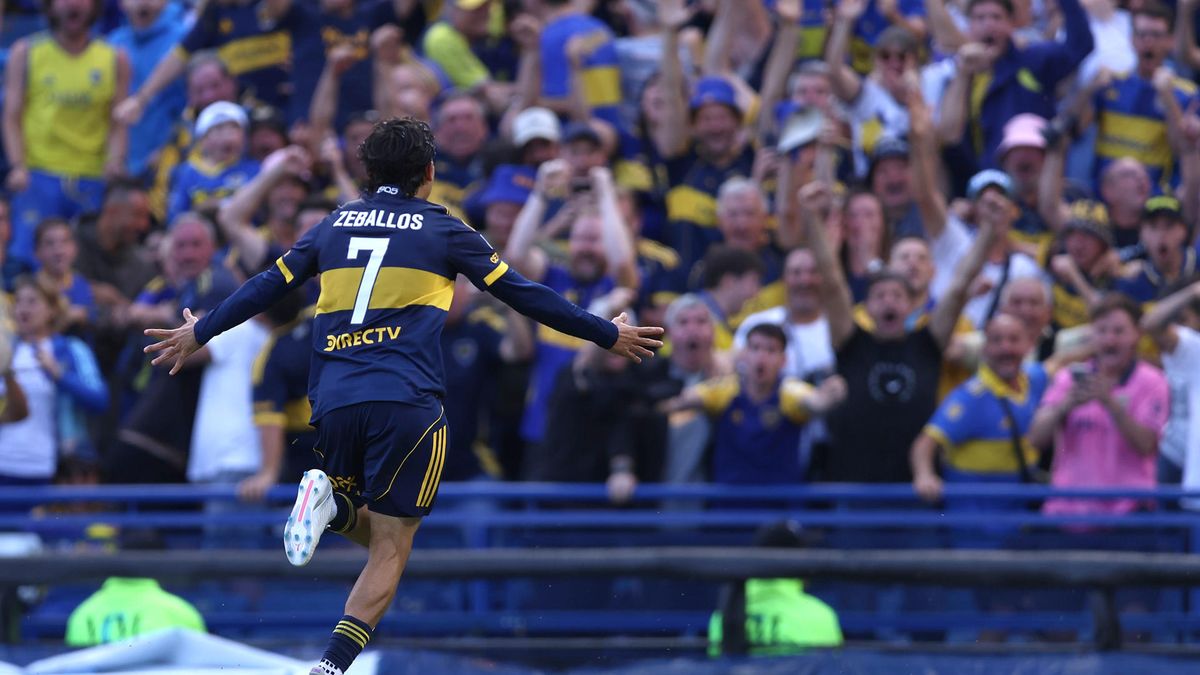 Explotó La Bombonera con el gol de Exequiel Zeballos que puso en ...