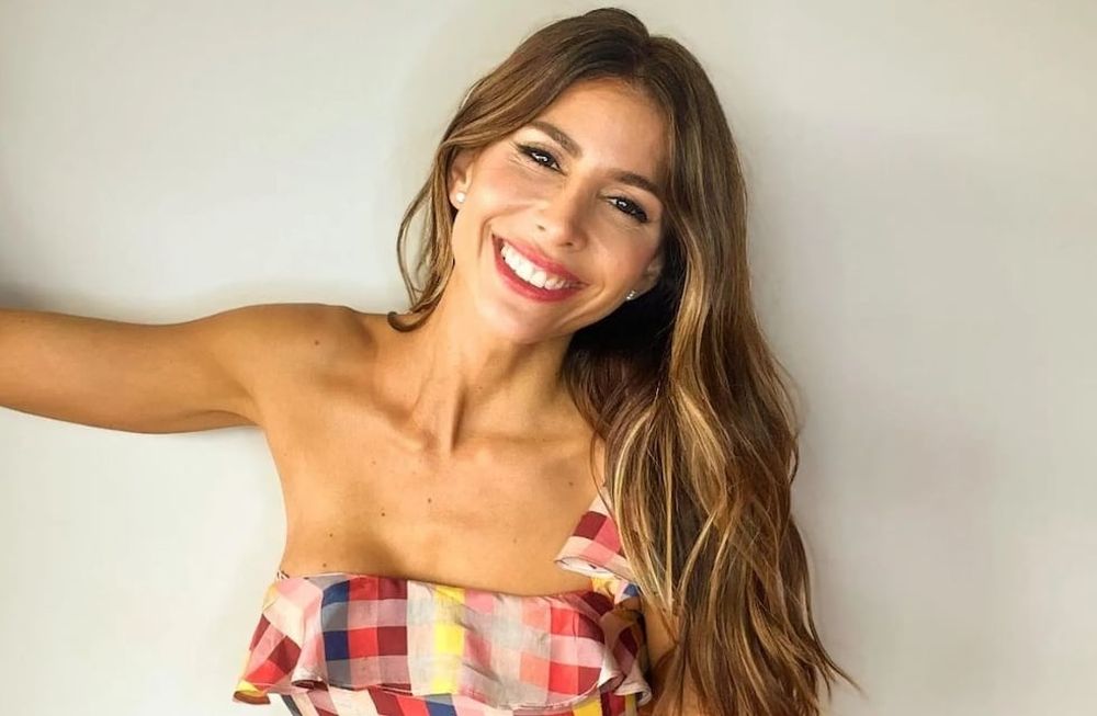Desde su cocina, Majo Martino posó con una bikini fucsia y lució como una verdadera Barbie