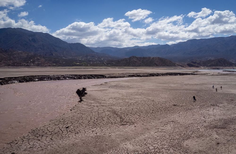 Potrerillos, en su nivel más bajo, espera que se escurran las grandes ...