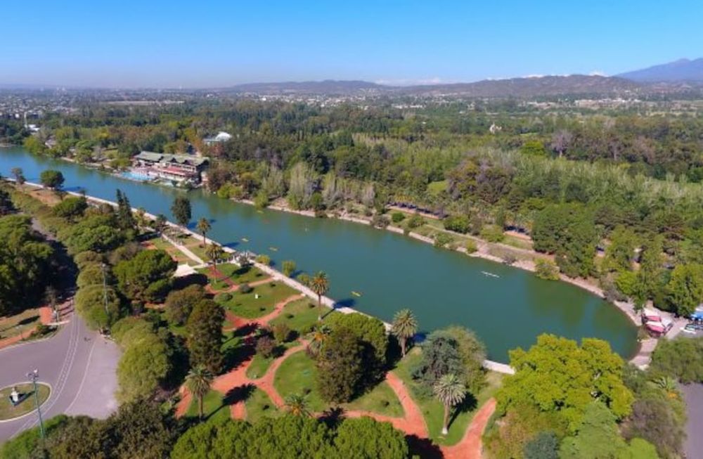 Ya tiene fecha la nueva embarcación que estará en el lago del parque ...