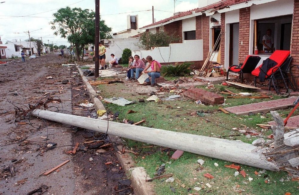 Se cumplen 30 años de la explosión en Río Tercero: las imágenes de la ...