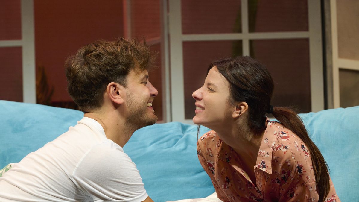 Gimena Accardi compartió una foto abrazada junto a un hombre y las ...