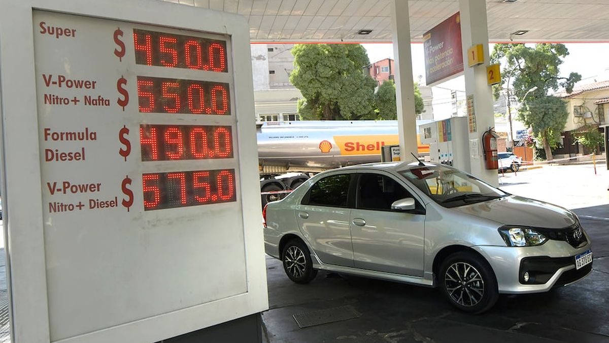 Nuevo aumento del precio de combustibles: suben 37% tras la devaluación