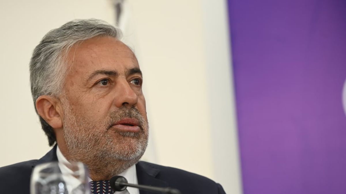 Previo a la apertura de paritarias, Cornejo le pide al gremio judicial ...