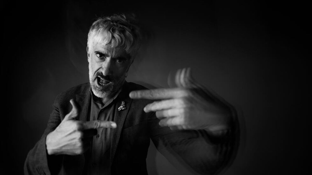 Favio Posca se pone picante y subido de tono para el streaming