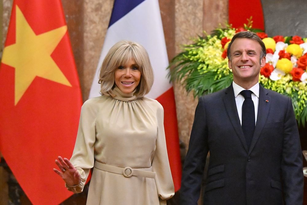 Cachetazo de Brigitte a Emmanuel Macron: qué pasó en el video de la ...