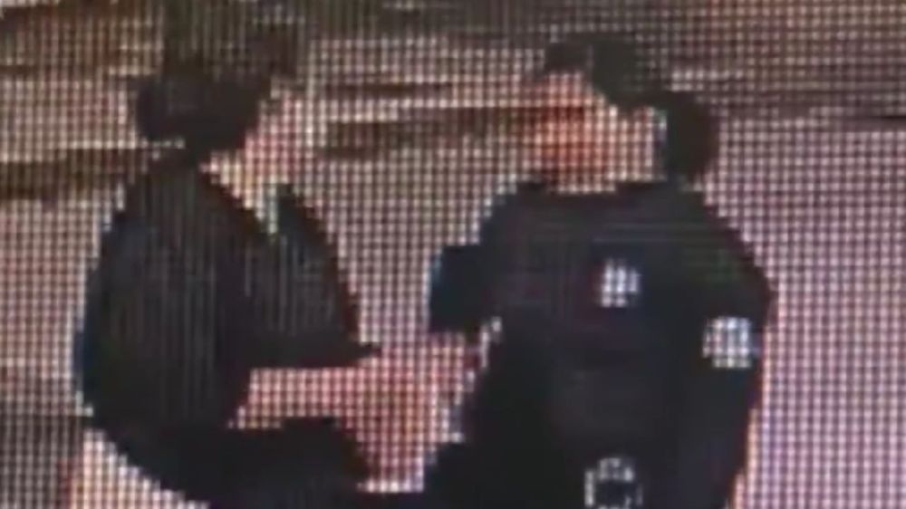 Una mujer policía baleó accidentalmente a su amiga mientras conversaban ...