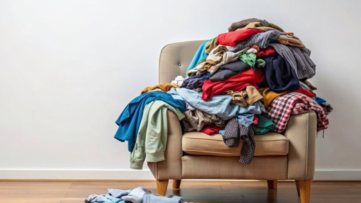 Poner tu ropa en la silla, no en el placard: qué significa para la ...
