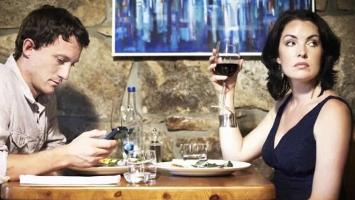 Tuvo una cita con un chico y al día siguiente recibió un incómodo mensaje que generó debate en ...