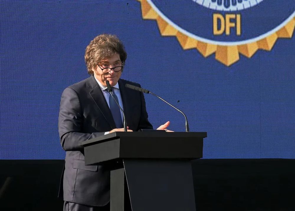 Agentes con placa: cómo es el DFI, la fuerza que Milei lanzó como el ...