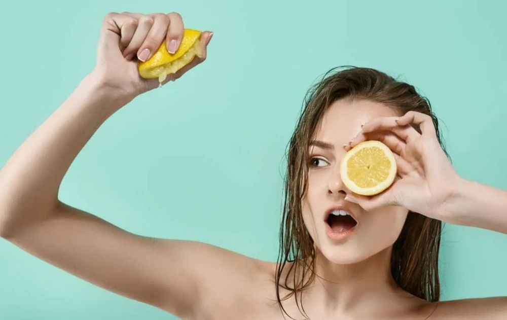 Lavarse el pelo con limón: por qué se recomienda y para qué sirve ...
