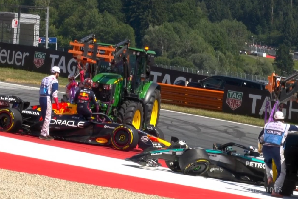 El accidente entre Max Verstappen y Kimi Antonelli que provocó el caos en el GP de Austria
