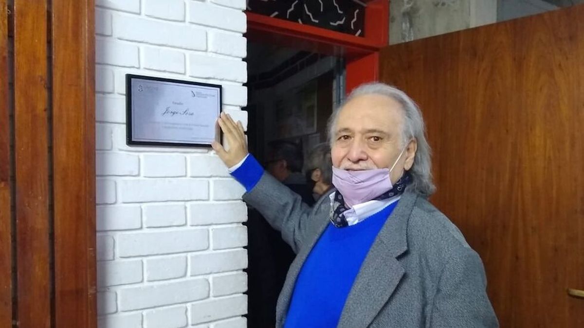 Así fue el emotivo homenaje a Jorge Sosa en la UNCuyo donde colocaron ...