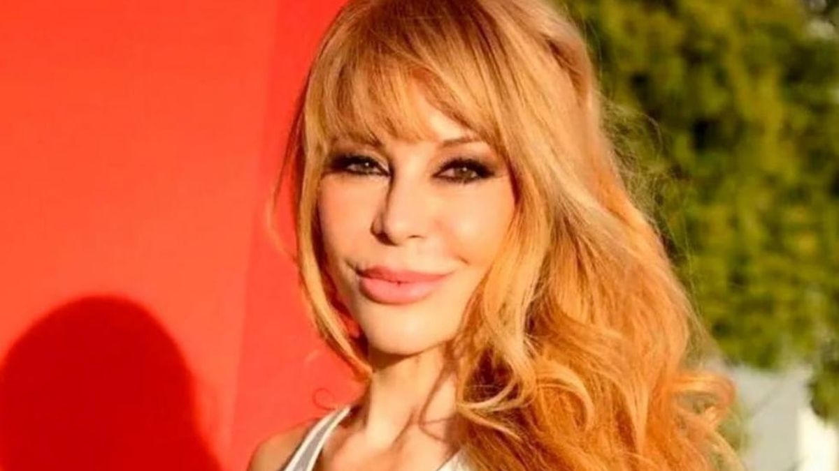 Graciela Alfano dio cátedra de cómo posar en bikini a los 69 años y ...