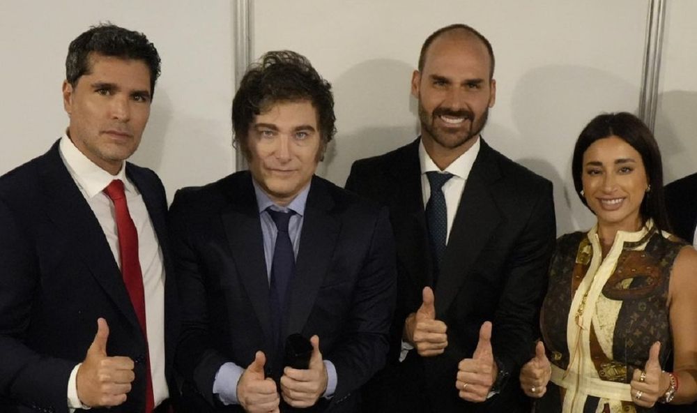 Aduana desmintió irregularidades en el control del vuelo de Laura ...