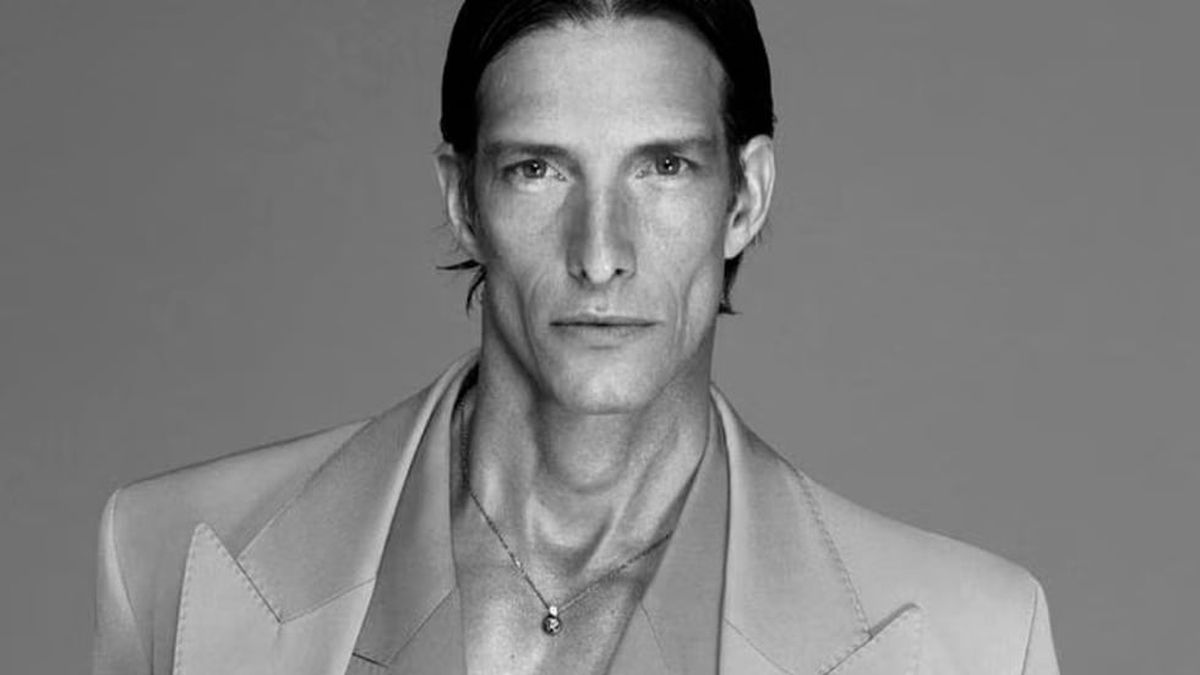 Iván De Pineda desfiló para Versace casi treinta años después y ...