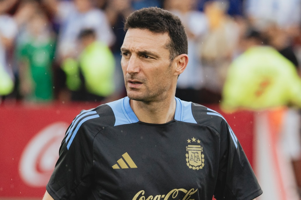 Quién es El Flaco López, el delantero convocado por Lionel Scaloni a la ...
