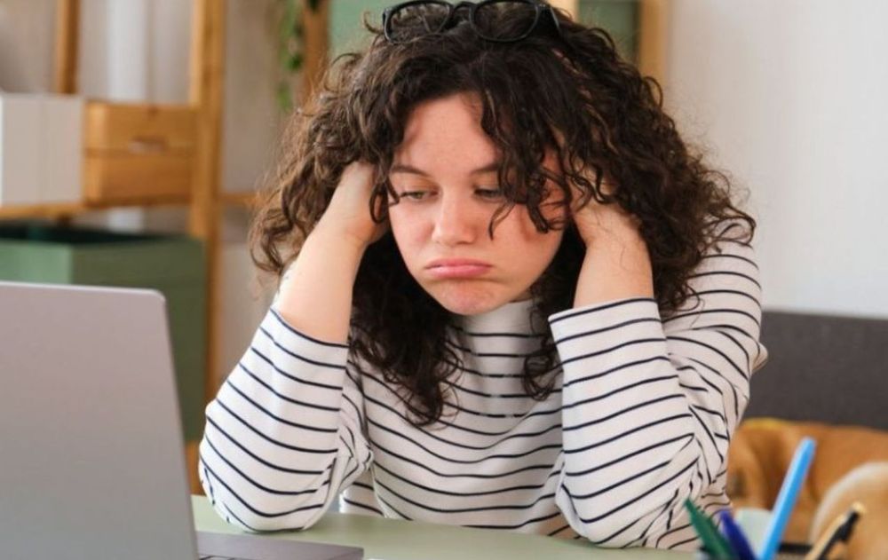 Qué significa suspirar todo el tiempo, según la psicología