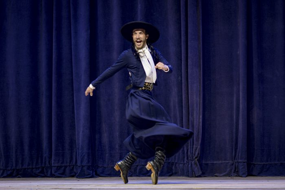 Un domingo para el folclore: el PreLaborde se realizará en el teatro ...