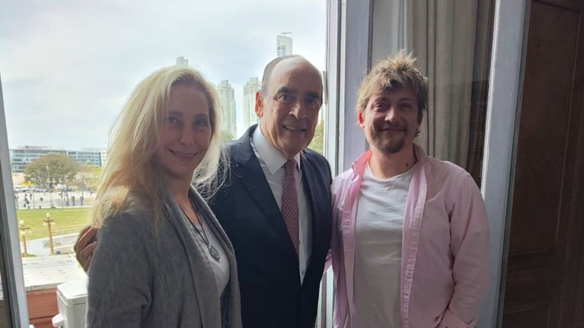 La foto que publicó el Gobierno para negar versiones de peleas internas en el equipo de Milei