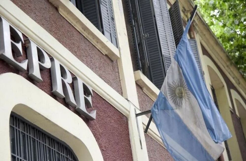 Alfredo Cornejo designó a un nuevo director del EPRE: de quién se trata