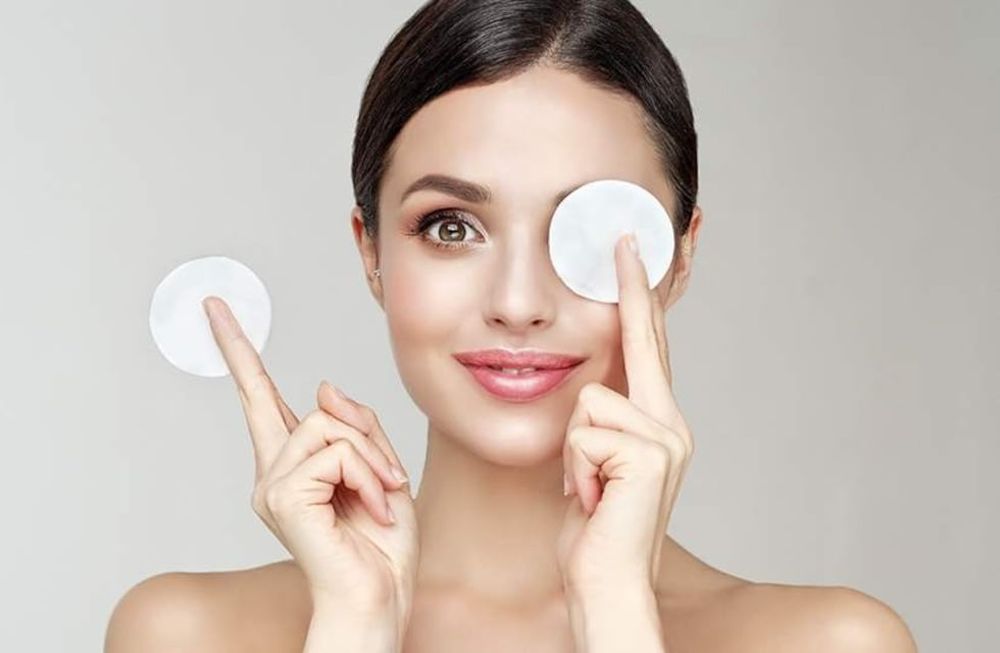 Cómo hacer una limpieza de cutis en casa