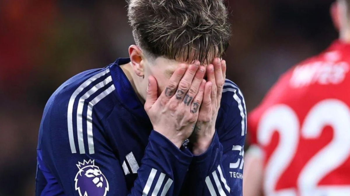 Se conoció el motivo del triste presente de Alejandro Garnacho en el ...