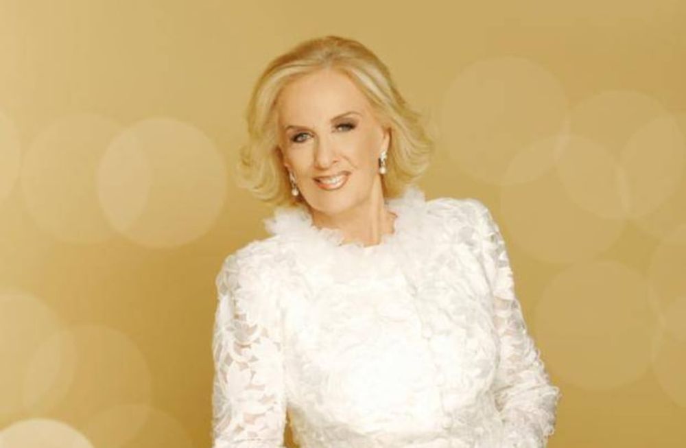 Difunden por Twitter un documento que revela la verdadera edad de Mirtha