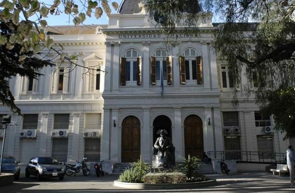 Un preso fue a rendir a una universidad de Buenos Aires, intentó ...