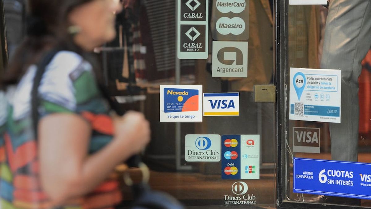 Cada vez se compra menos con tarjeta de crédito