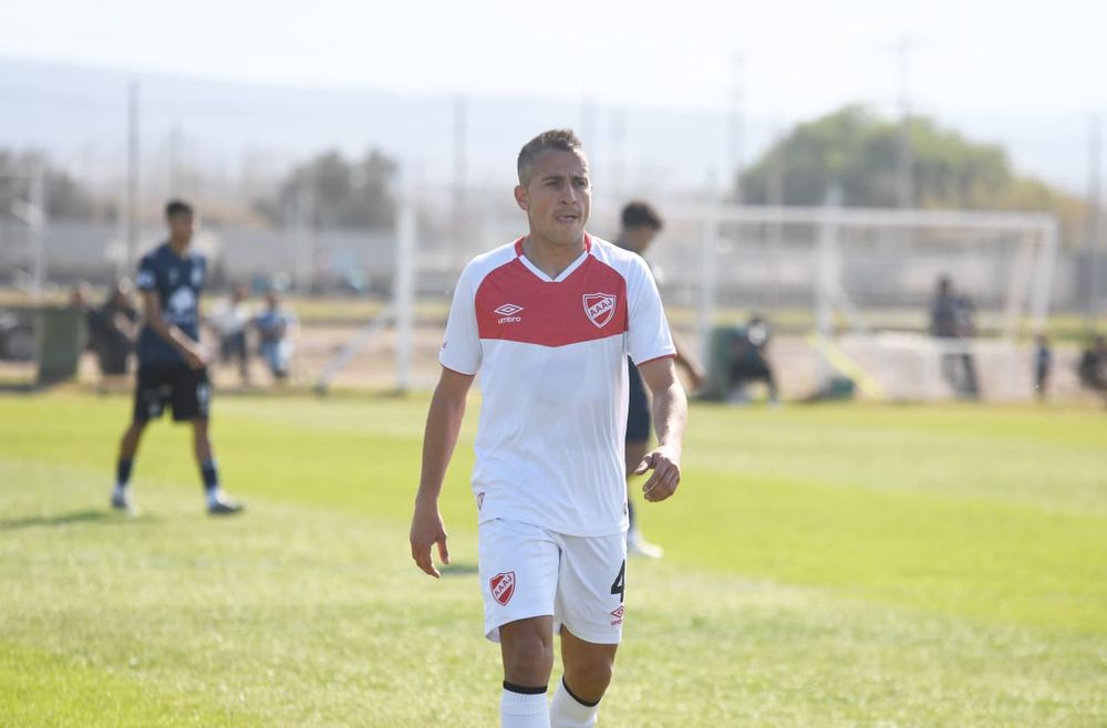 ¡Vamos Cheche! Tras la dura lesión, Luciano Sanchez jugó en reserva en ...