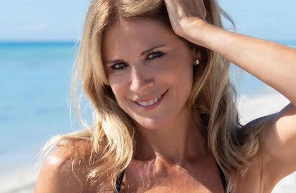 Con 56, Flavia Palmiero se filmó desde arriba en malla y dejó en claro ...