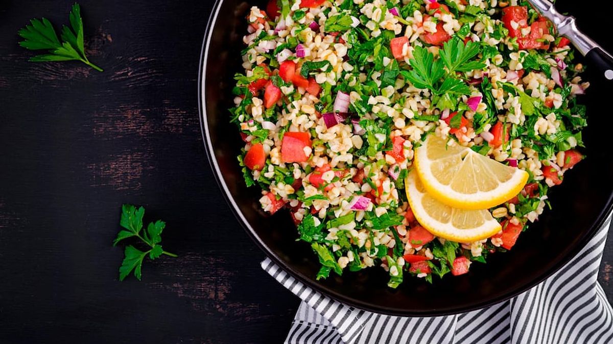 Cuál es la receta del tabule: la ensalada arabe, superallenadora e ... Cuál es la receta del tabule: la ensalada arabe, superallenadora e ...
