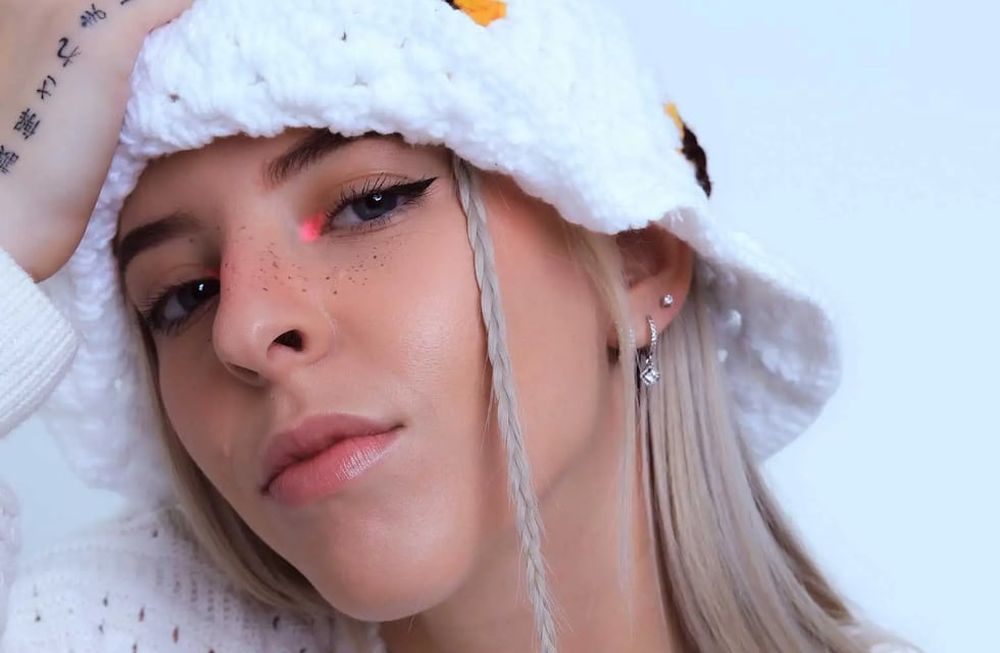 Young Miko, lista para la Bizarrap Session, seduce con fotos ...