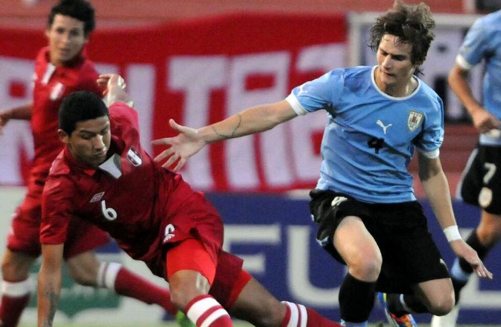 La garra charrúa” pudo más que Perú