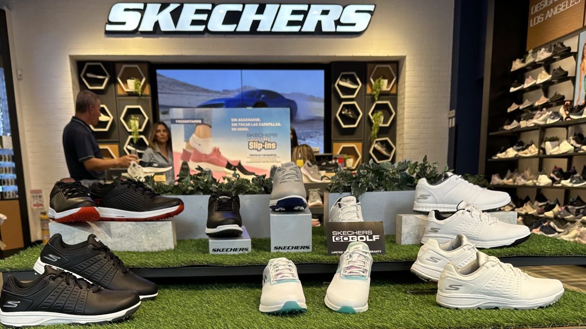Cómo comprar 4 pares de zapatillas Skechers en Chile por menos de $200 mil argentinos