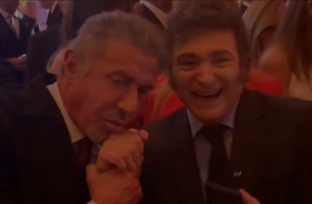 Video: el “cholulo” y afectuoso encuentro entre Javier Milei y Silvester Stallone